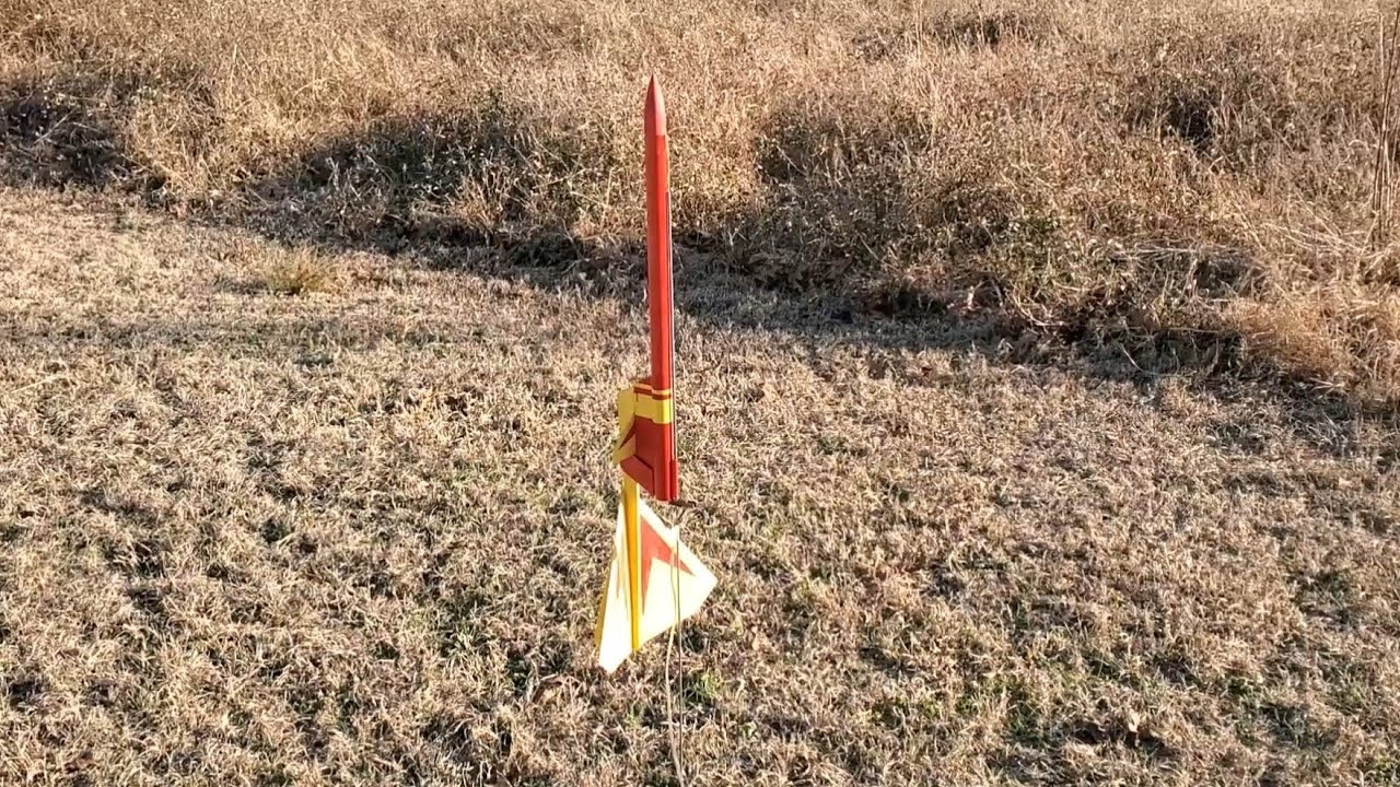 Flying our Dactyl series rocket gliders with retrieval advice and ...