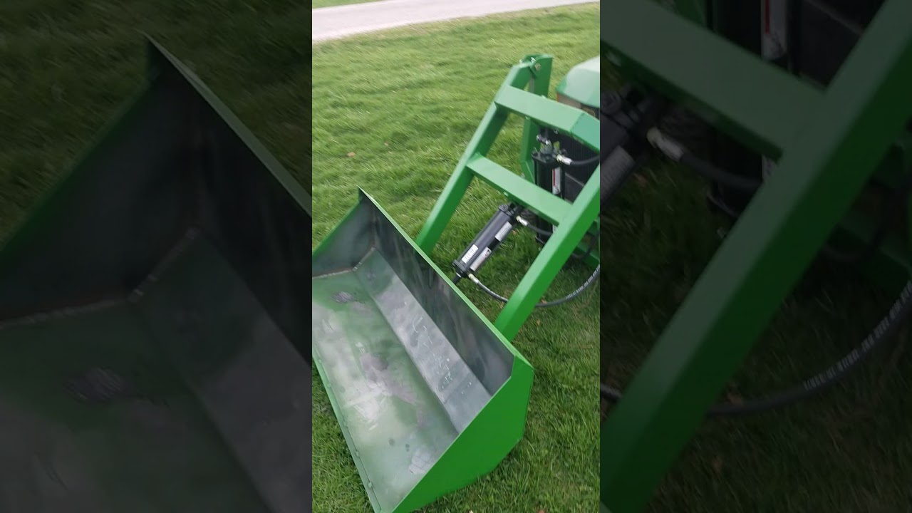 Little buck loader first impression - YouTube