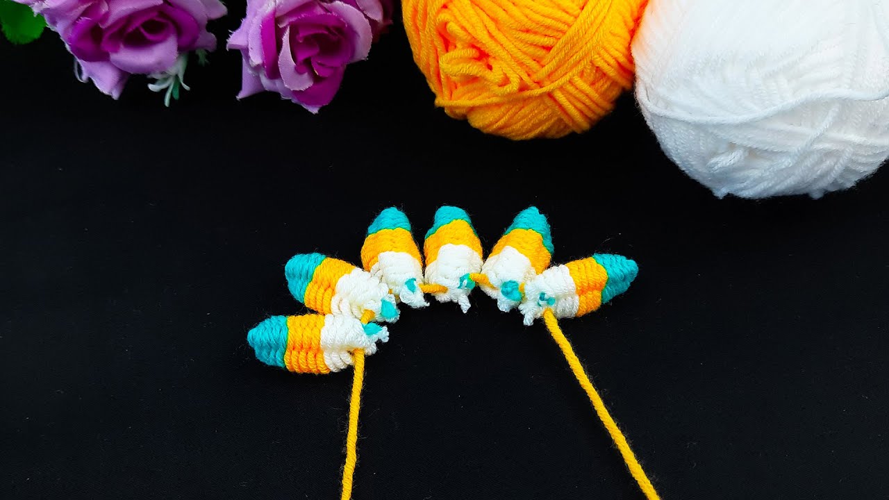Amazing Trick with Fork- Hand Embroidery - Wool Thread Flower Design ...