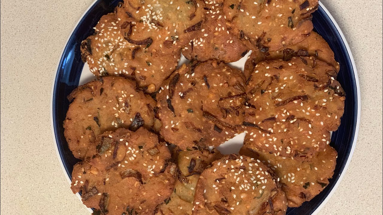 Maddur vada recipe | Crispy maddur vada - YouTube