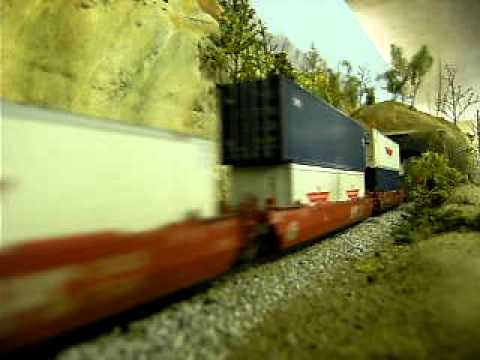 SP STACK TRAIN HIGHBALLING - YouTube