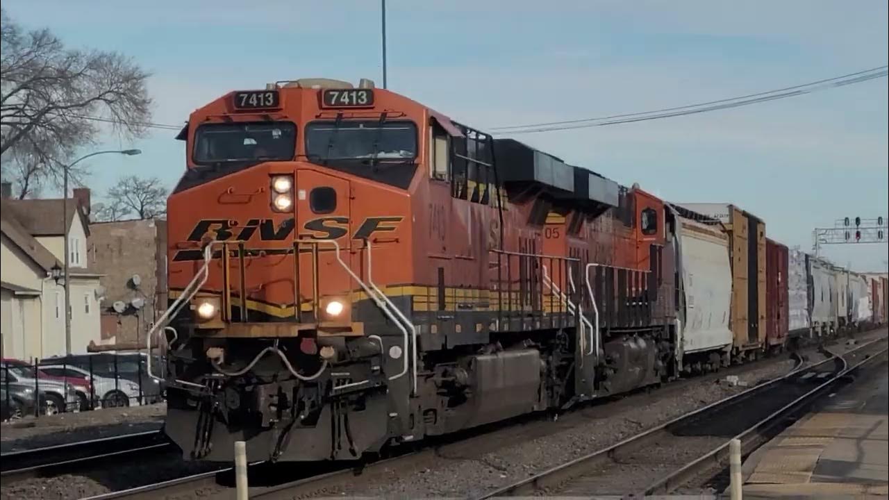 Berwyn IL, BNSF Short Manifest with #7413 leading. - YouTube
