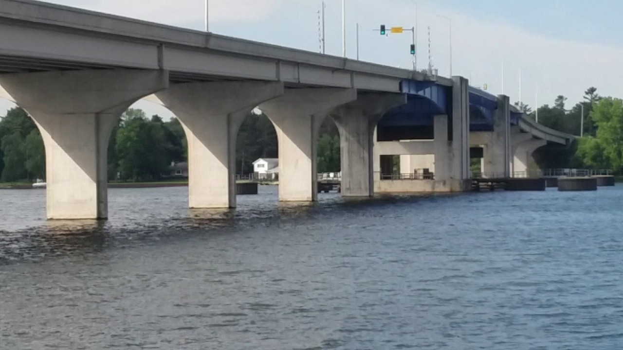 Bayview Bridge Sturgeon Bay with some shoutouts - YouTube