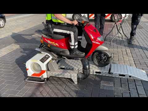 Met mijn Zip SP 98 op de rollerbank! - YouTube