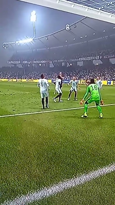 FIFA 21 Karim Benzema Goal - YouTube