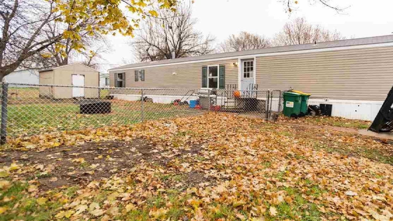 5608 W Wren Pl, Sioux Falls, SD Presented by Carrie Randazzo. - YouTube