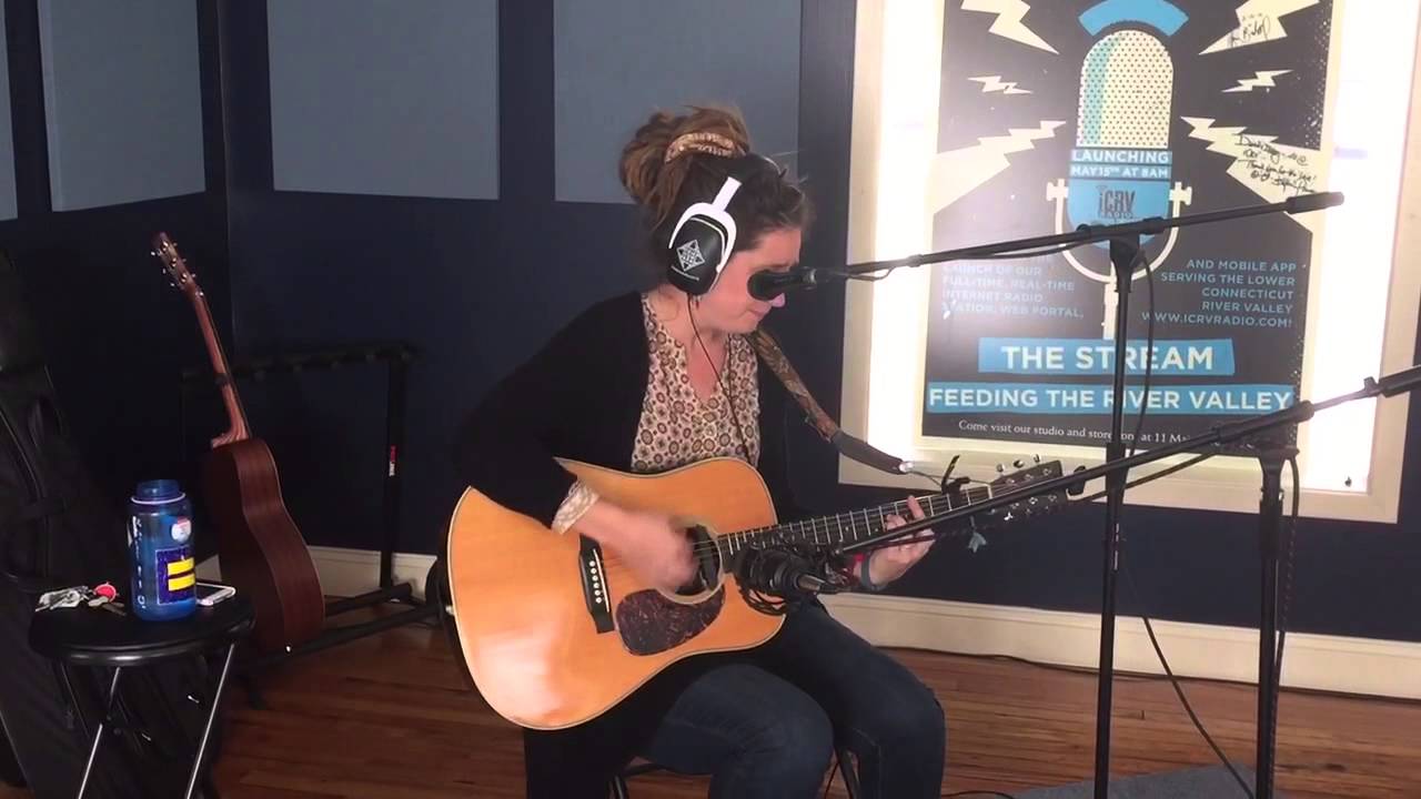 Kristen Graves the Connecticut Troubadour - YouTube