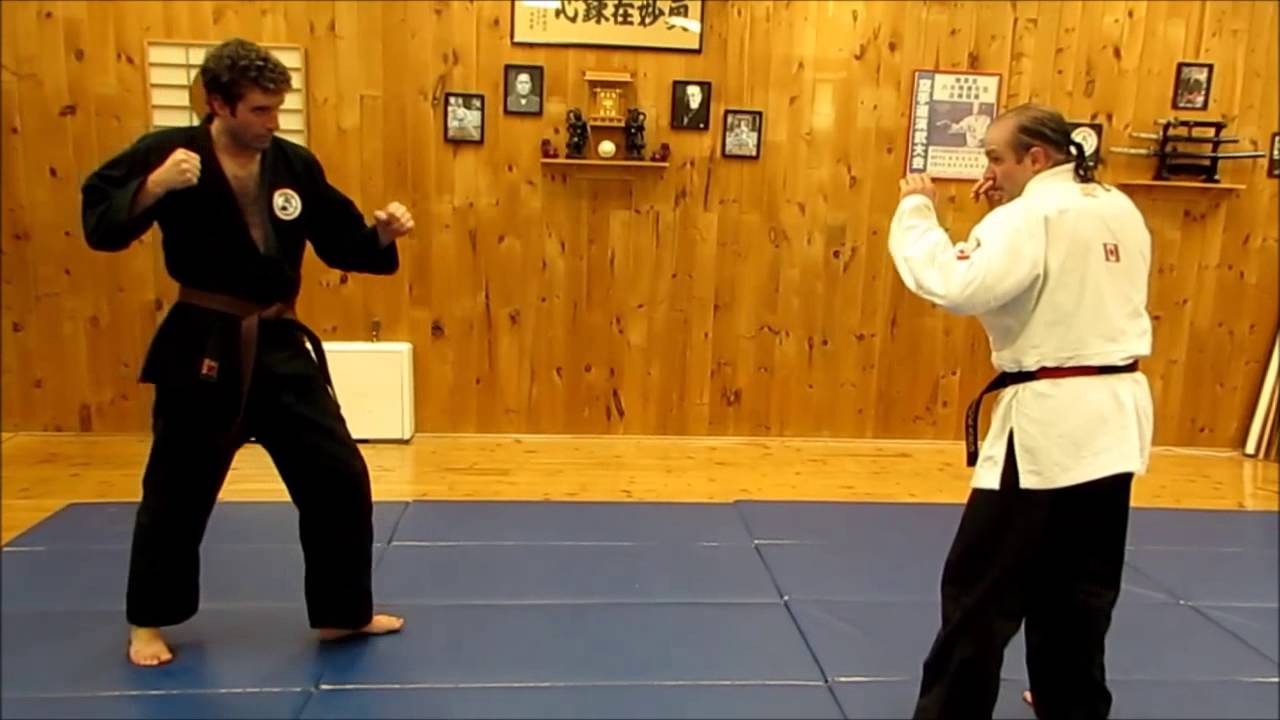 Front Scissor Throw - YouTube