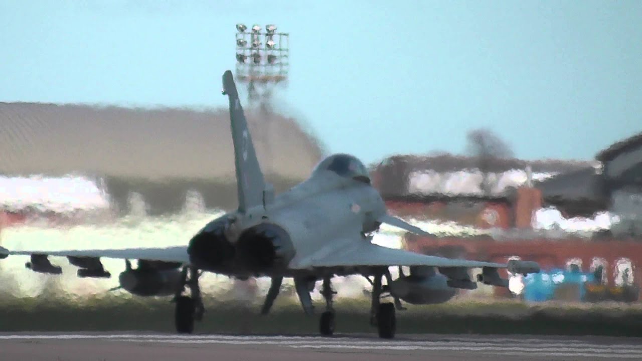 Eurofighter Typhoon performance take off - YouTube