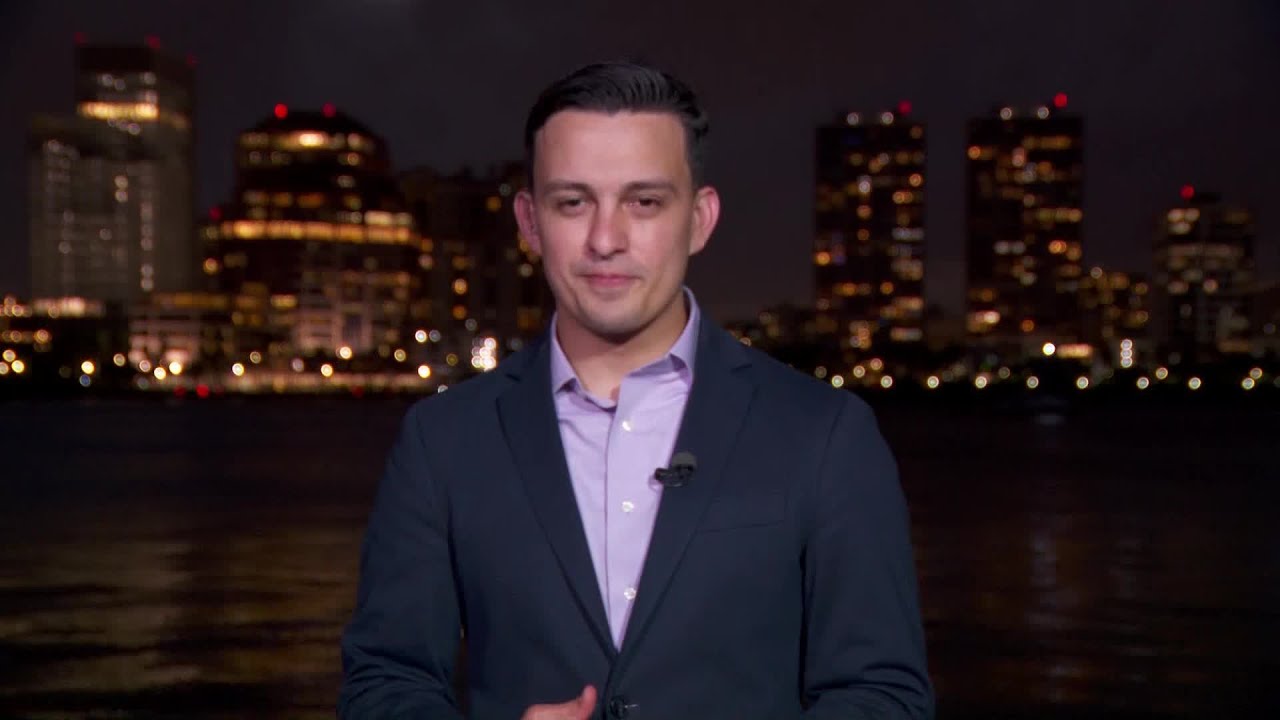 Trump hosts election night dinner at Mar-a-Lago - YouTube