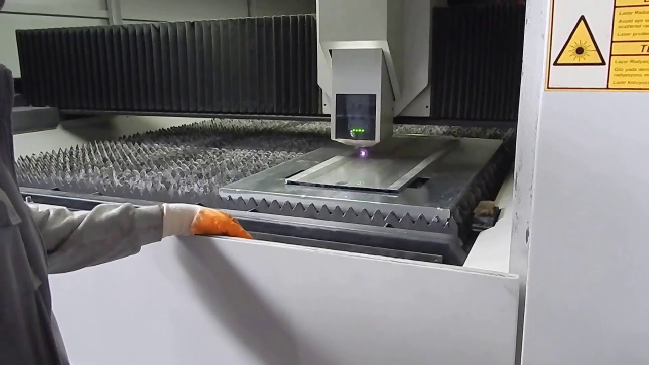 Durma HD-F4020 Laser Cutting Machine - YouTube