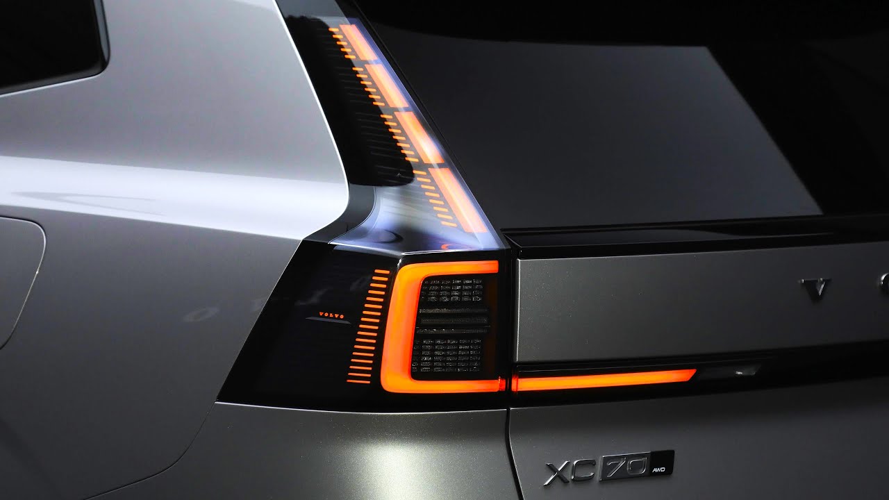 New 2026 Volvo XC70 PHEV - Mid-Size Crossover SUV Interior & Exterior - Automundo