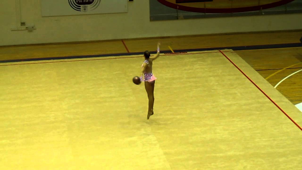 Shir Hillel, Ball, Israel, 28/11/2011 - YouTube