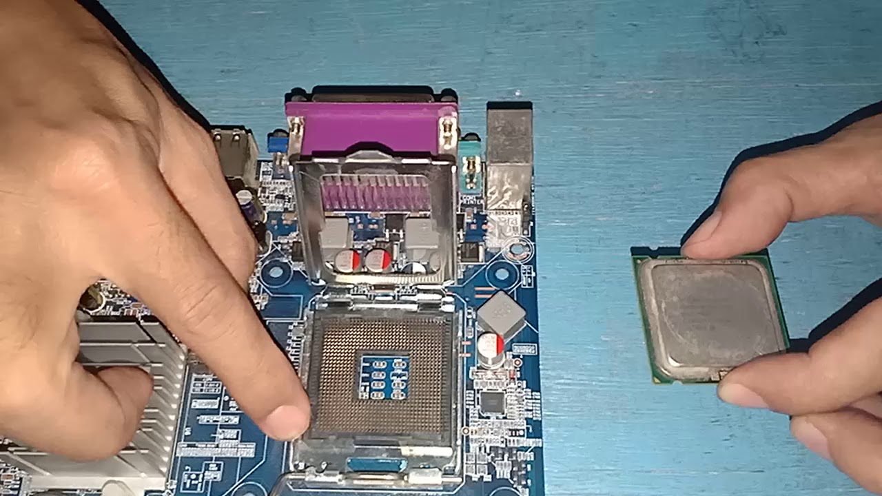 Cara Memasang CPU atau Prosesor - YouTube