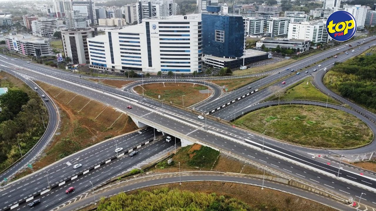 Fermeture du Flyover d’Ébène : Déviations en place jusqu’au 7 octobre ...