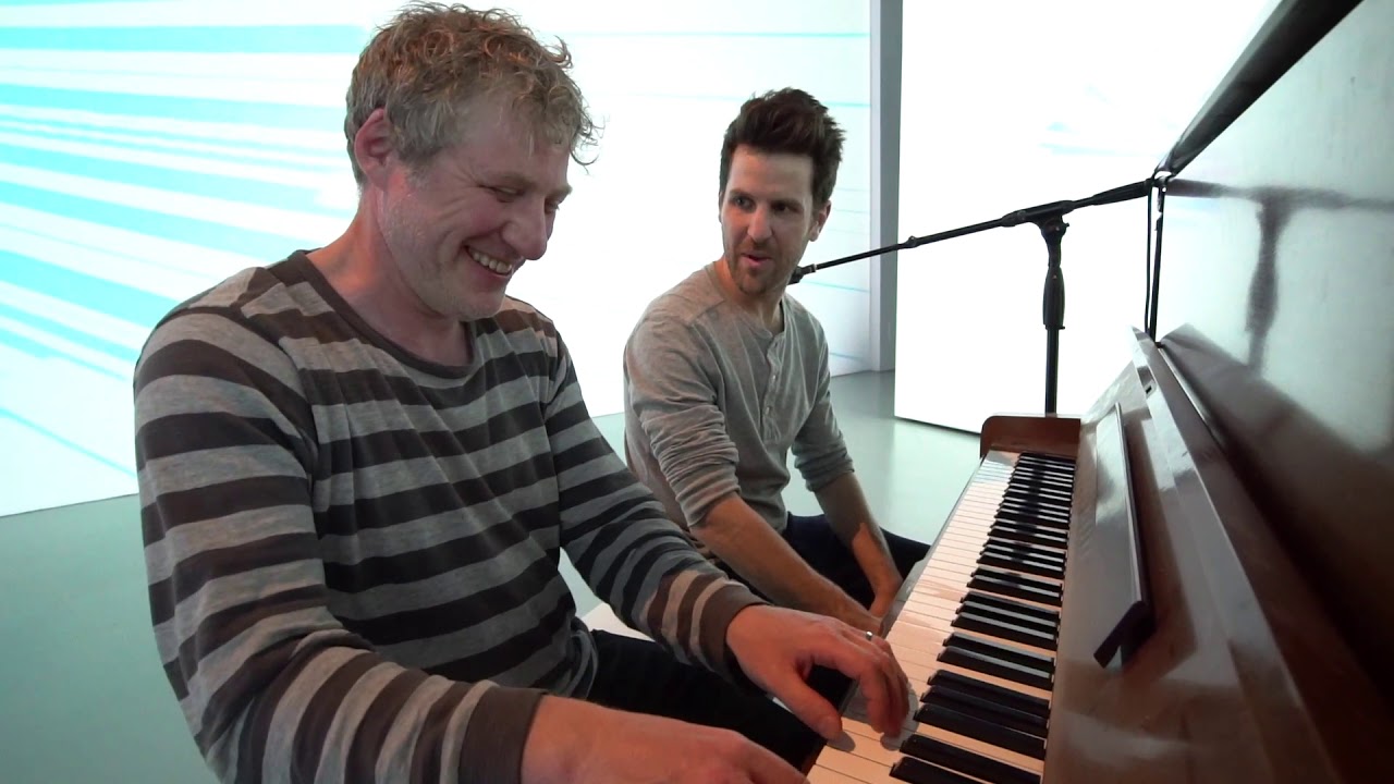 Dom Pipkin plays New Orleans Blues at 393 - YouTube