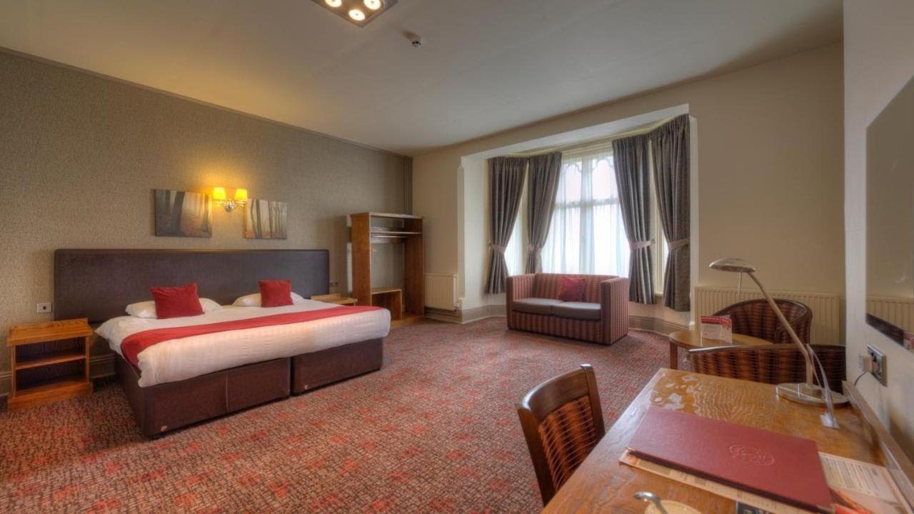 White Rabbit Hotel by Greene King Inns, Lyndhurst, United Kingdom - YouTube