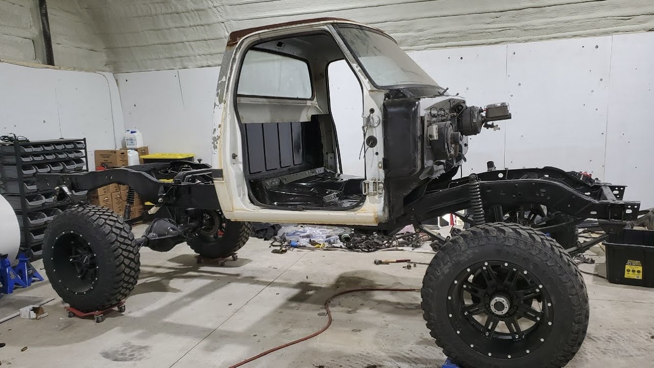 Sending my First Gen Cummins for Paint! - YouTube