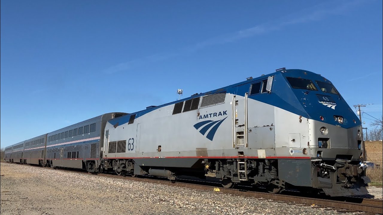 Amtrak Texas eagle 22 pulls into Taylor with 63 leading - YouTube