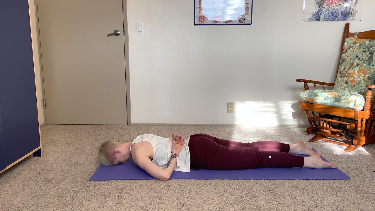 Shoulder External Rotators Stretch - YouTube