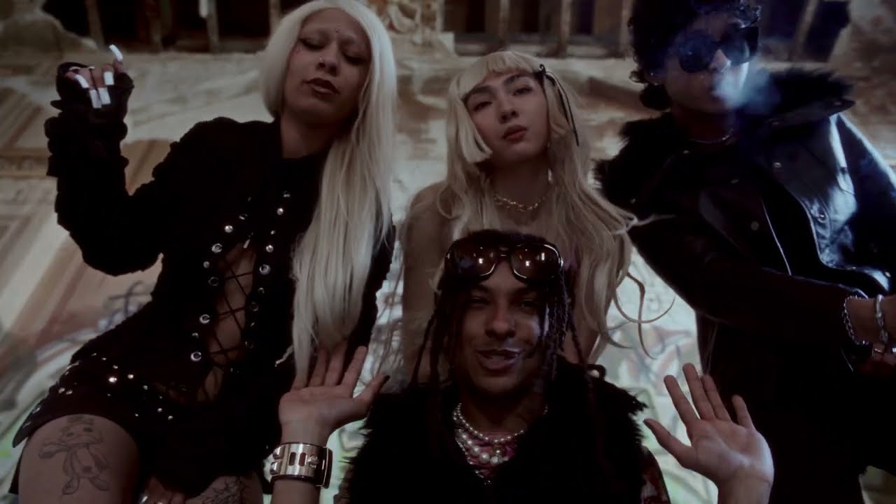 Erys Mars - Bratz & Punks - YouTube