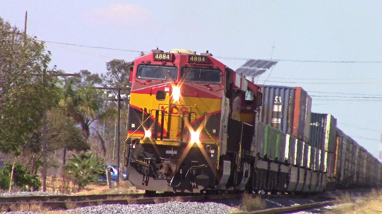 KCSM 4884 Intermodal Train - YouTube