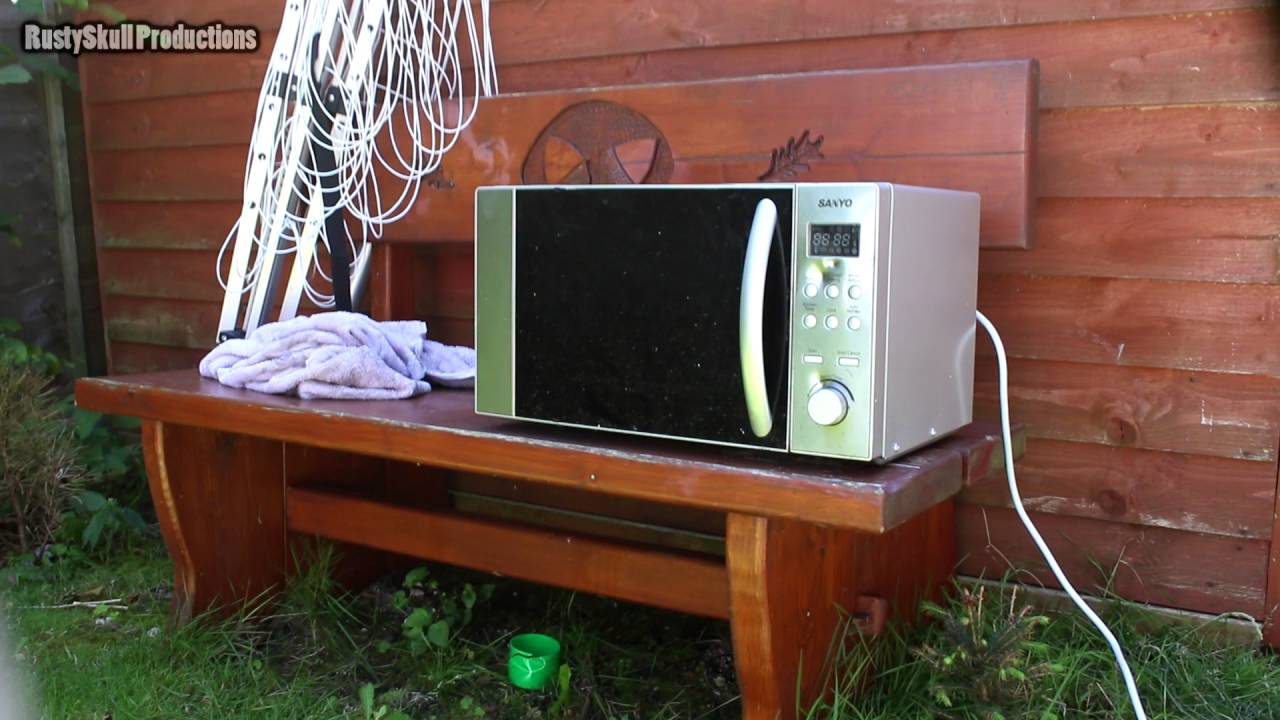 CD Inside A Microwave! - RustySkull Productions - YouTube