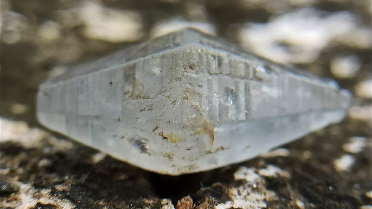 Natural Double Terminated Bipyramidal Sapphire Complete Crystal - YouTube
