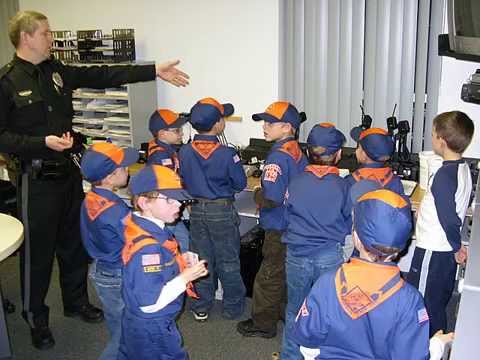 evan beebe cub scout pack 125 thorndale caln twp police tour with ...