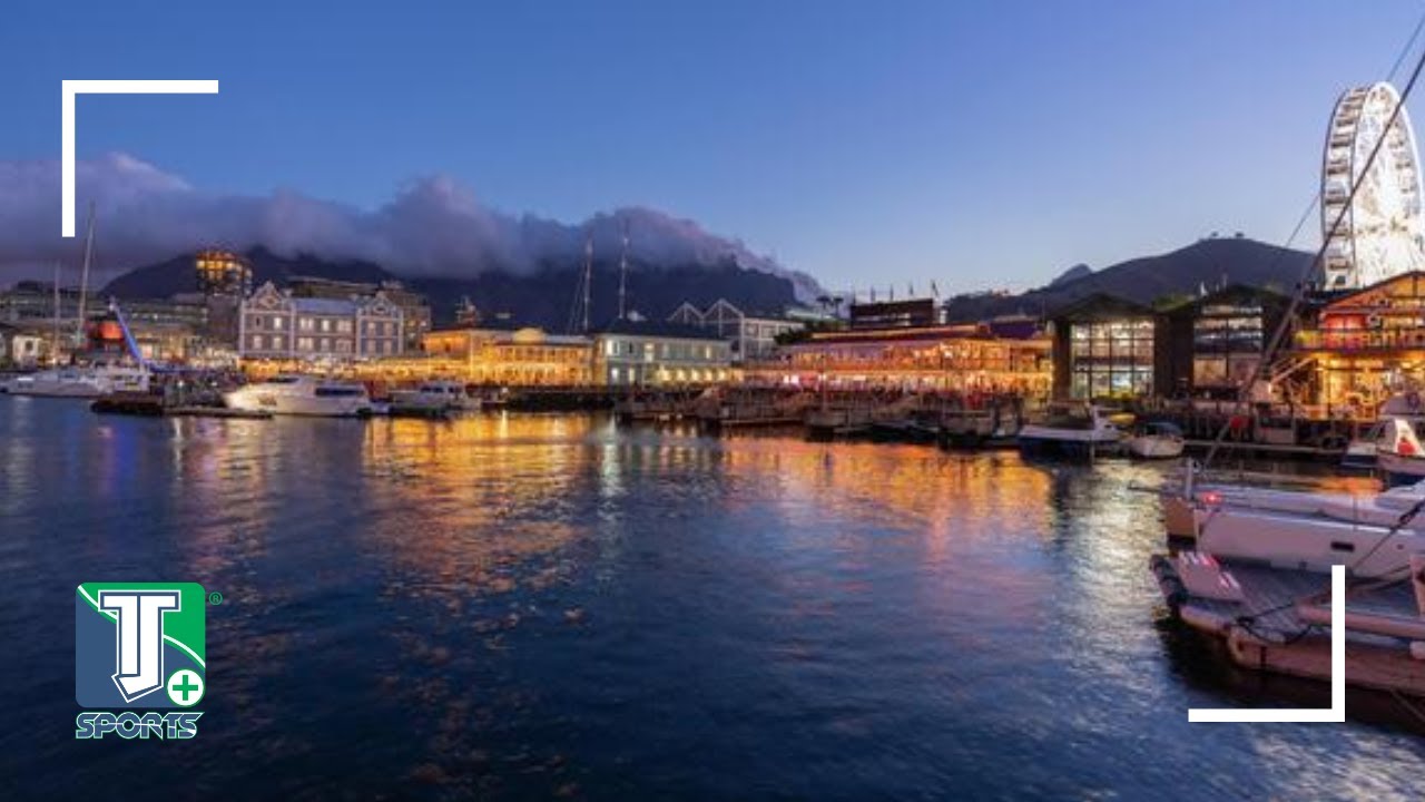 Fireworks verlig Kaapstad se lug vir Oujaarsaand - YouTube