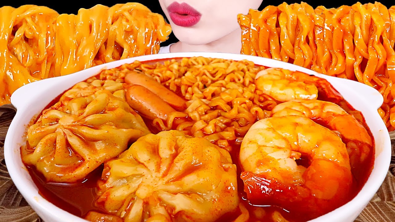 ASMR MUKBANG｜SPICY FIRE NOODLE SOUP *CHEESE, SAUSAGES, DUMPLING, SHRIMP ...