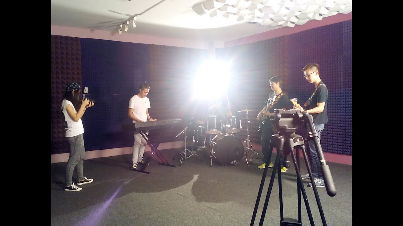Infinite Band - Randomly Recording - YouTube
