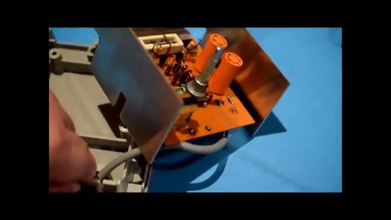 Trix Expres E-M-S Pult öffnen und Platine tauschen - YouTube