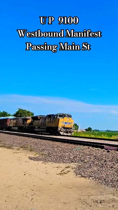 Union Pacific 9100 Westbound Manifest Passing Main St - YouTube