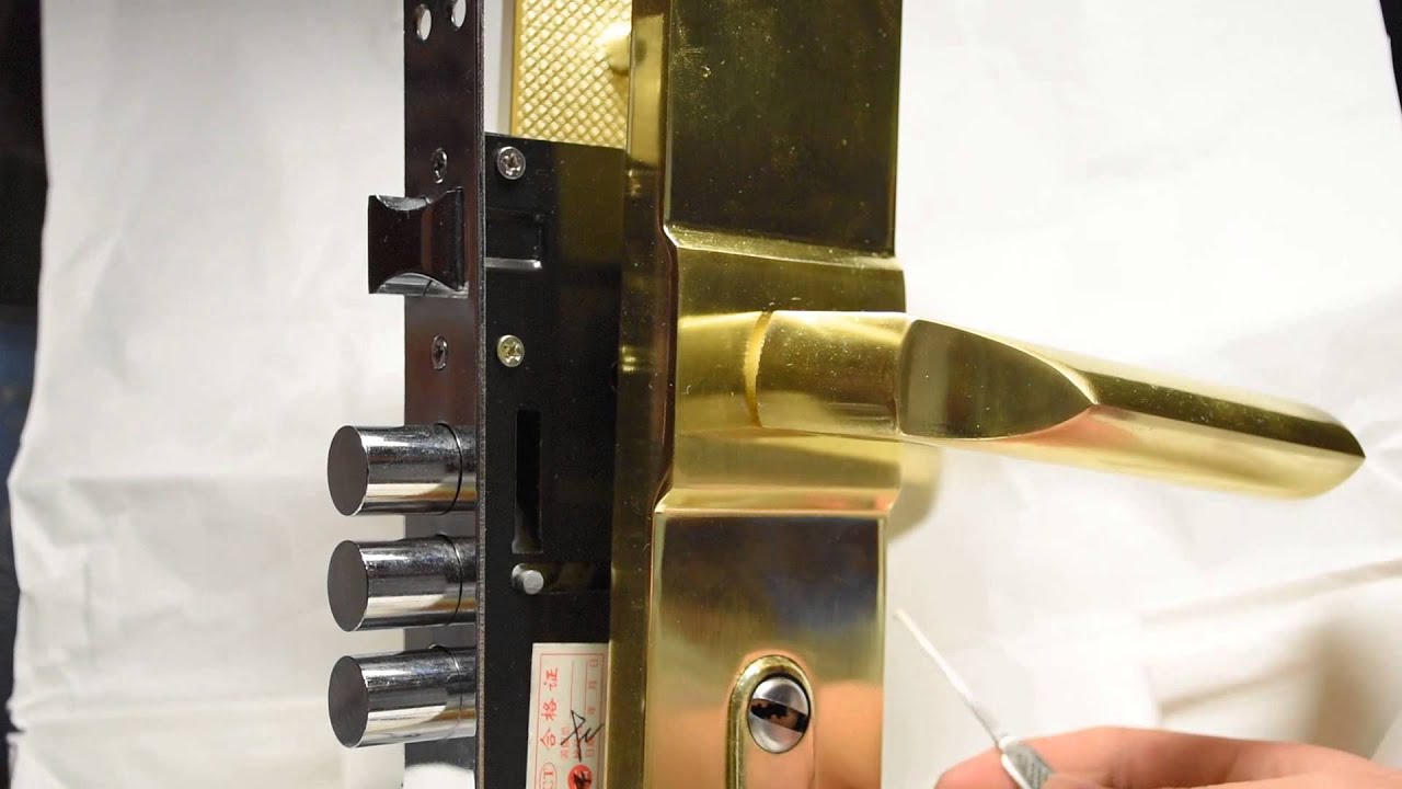 42. 开“超B级”锁芯 Picking a "Super B Class" Lock - YouTube