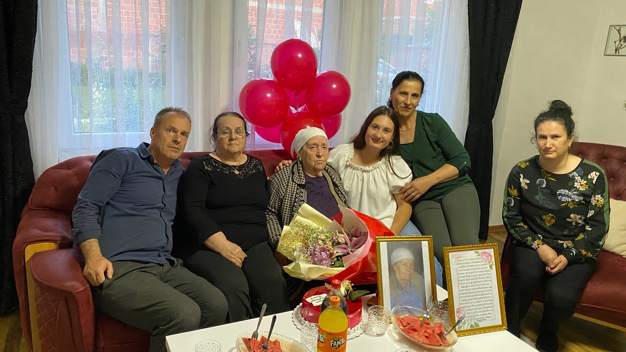 Surpriza ne Vranidoll,Lulzimi me familje surprizon Nënën me rastin e ...