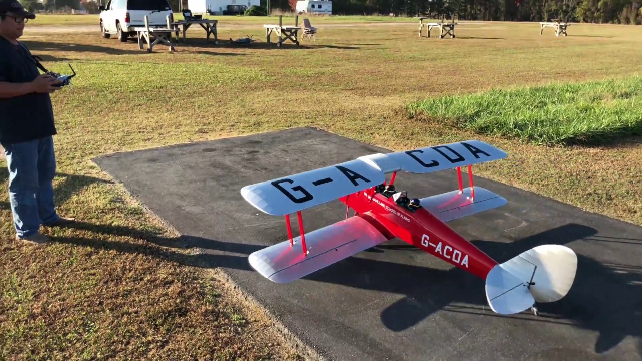 Phoenix Model 35cc TigerMoth - YouTube