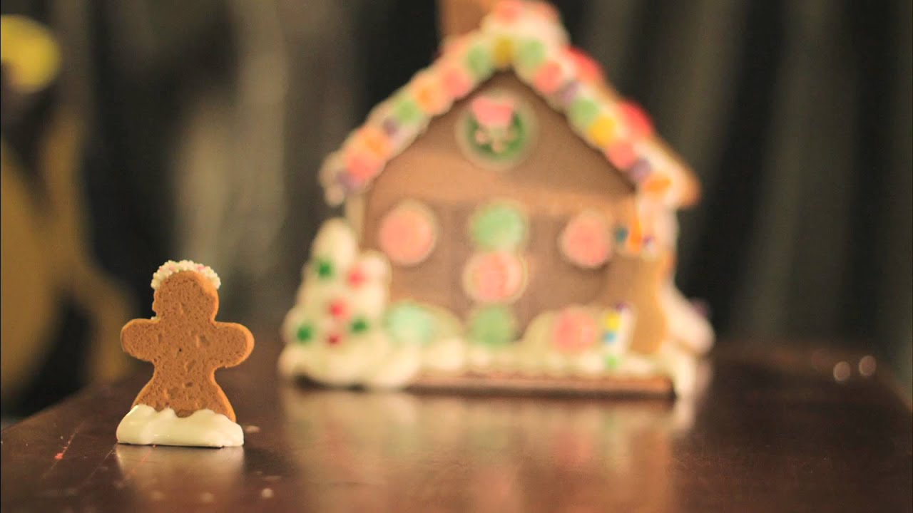 When Gingerbread Giants attack! - YouTube