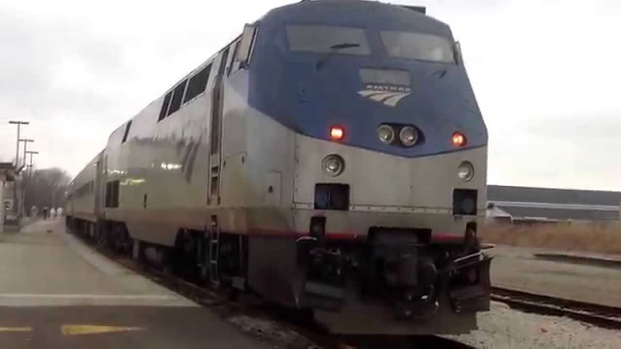 Amtrak 364 'Blue Water' idling in Port Huron, MI 12/6/14 - YouTube