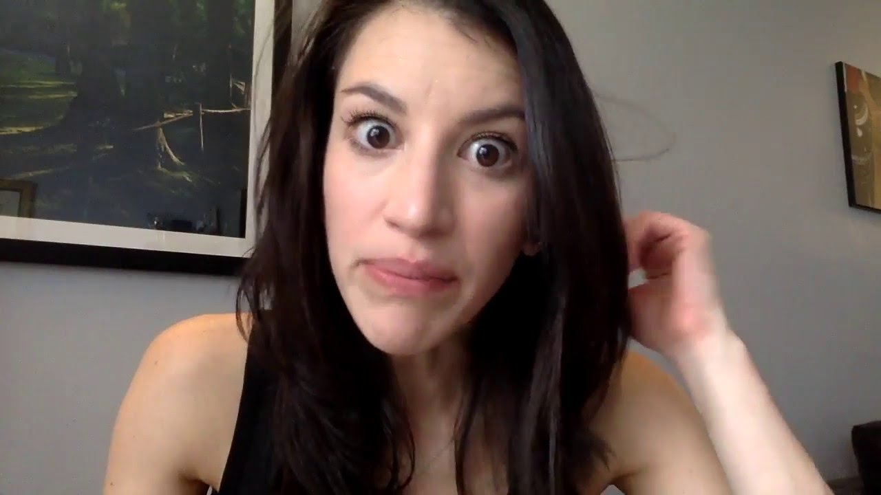 Queen "B" Pest Control Rap video - YouTube