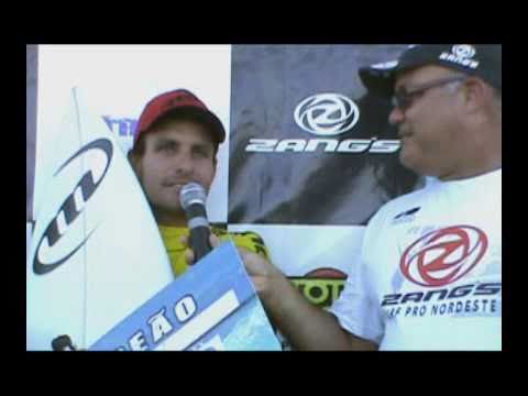 Bruno Galine vence nordestino profissional na praia do Icarai-CE