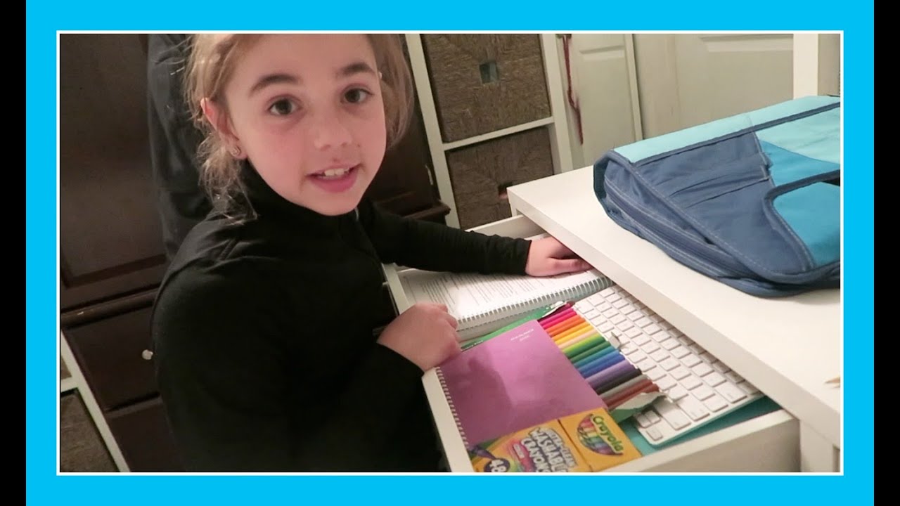 Katie's Desk Tour| Flippin' Katie - YouTube