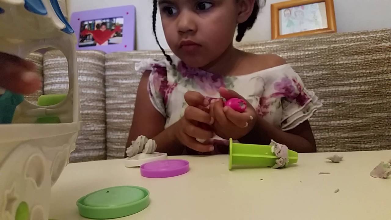 Play-doh " ice cream sundae cart " sweet shoppe 2 - YouTube