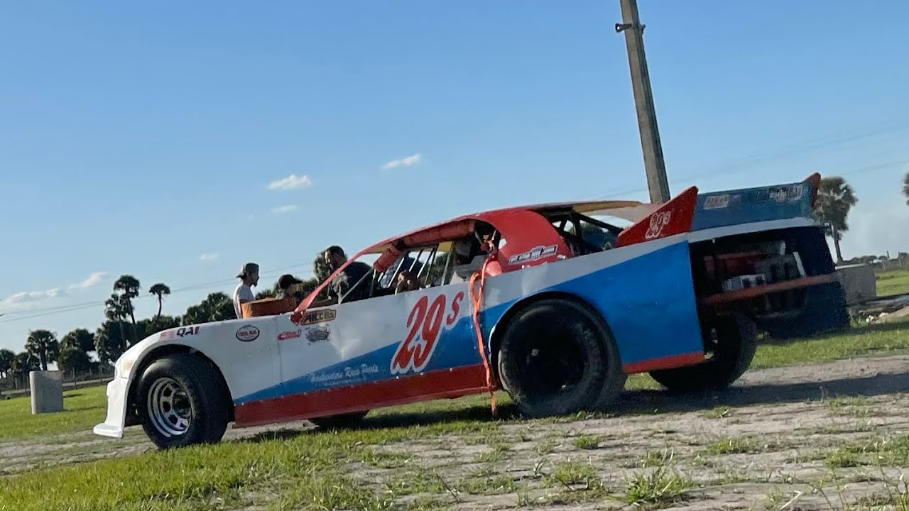 Hendry county motorsports park Street Stock heat and feature - YouTube