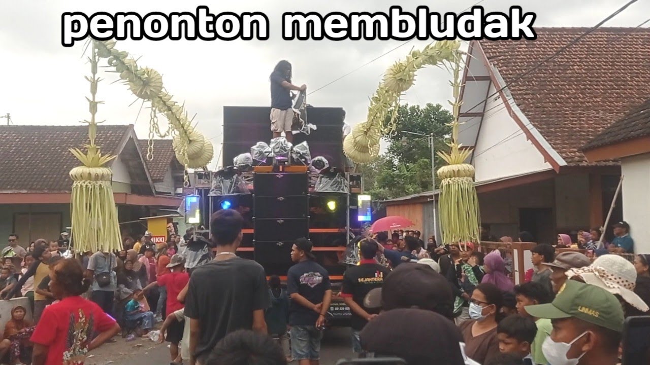 full karnaval karanganom durenan trenggalek - YouTube