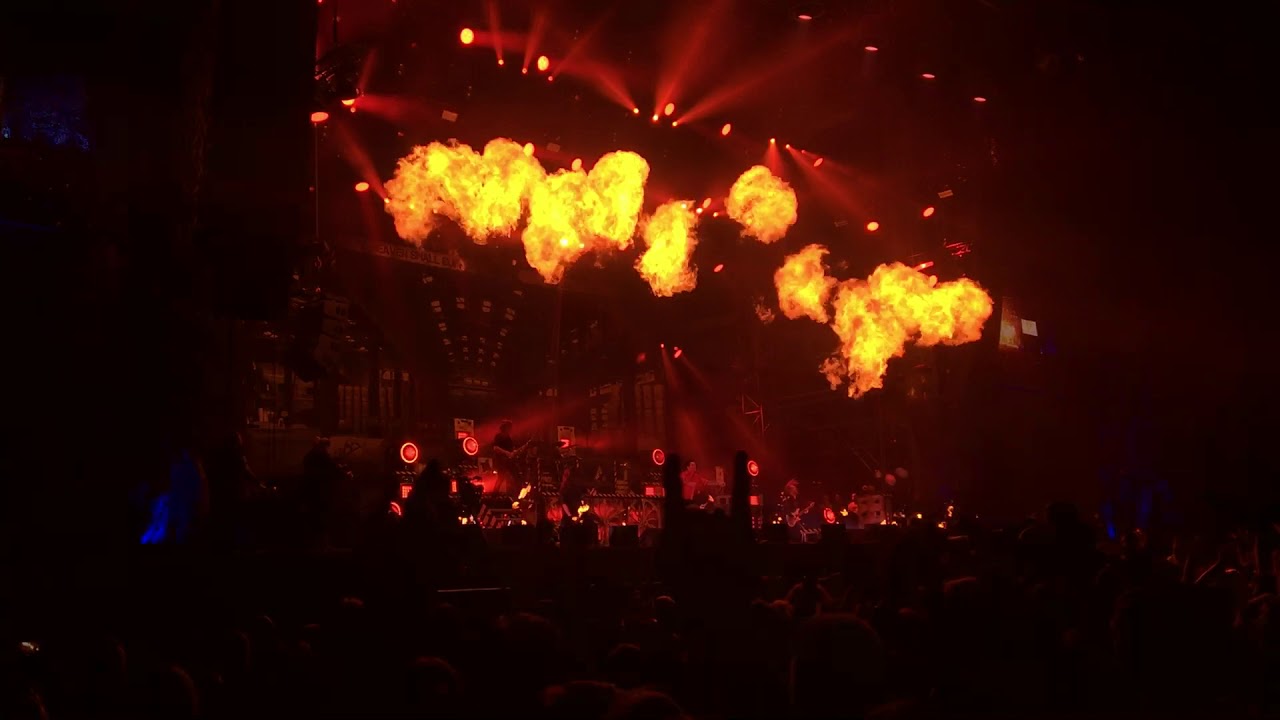 HEAVEN SHALL BURN - Hunters Will Be Hunted (Live @ Summer Breeze 2017 ...