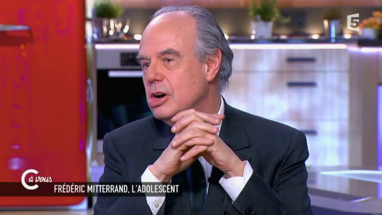 Frédéric Mitterrand vu par Mathieu Gallet - C à vous - 13/03/2015 - YouTube
