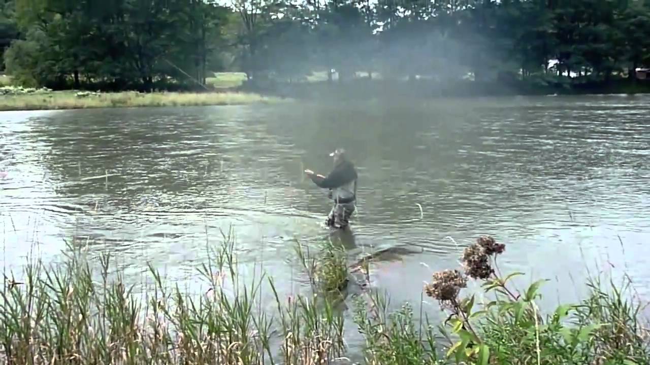 Casting Bob Clay's bamboo spey rod - YouTube
