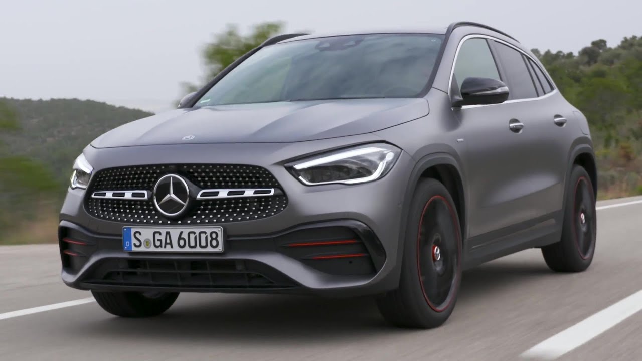 The new Mercedes-Benz GLA 200 Edition 1 in Grey magno Driving Video ...