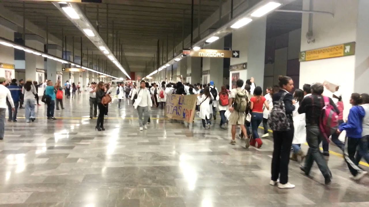 Marcha Metro Zapata #Ayotzinapa - YouTube